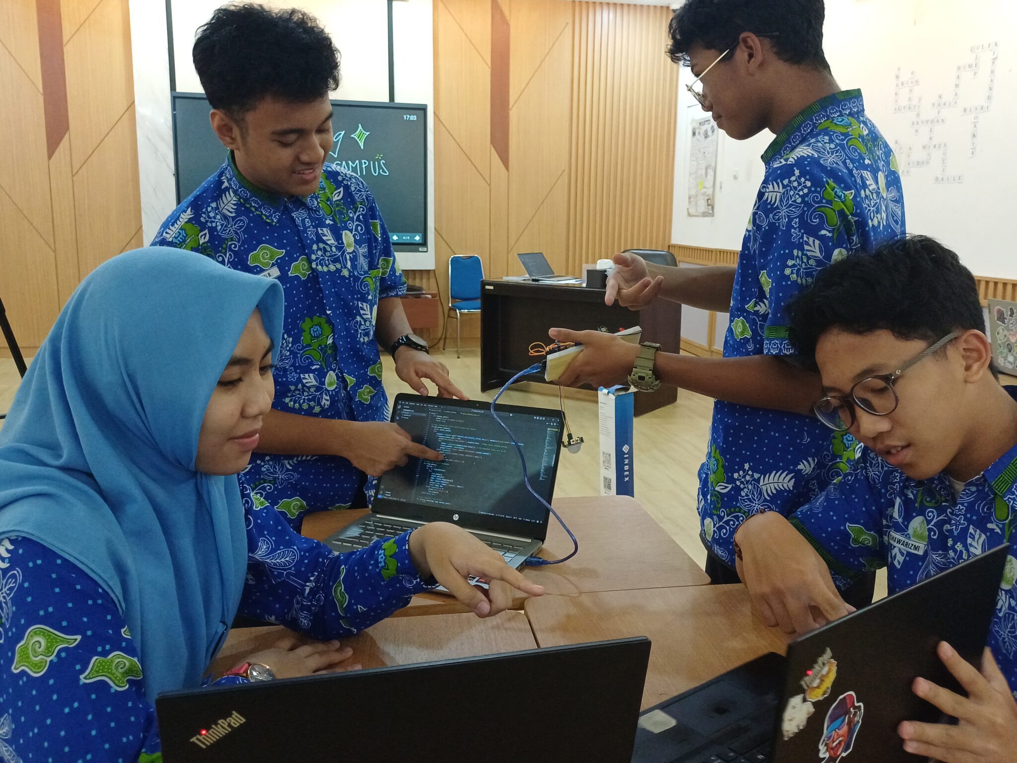 “Semen 1 Roda” MAN IC Sumedang Tembus Stage 4 pada Samsung Innovation ...